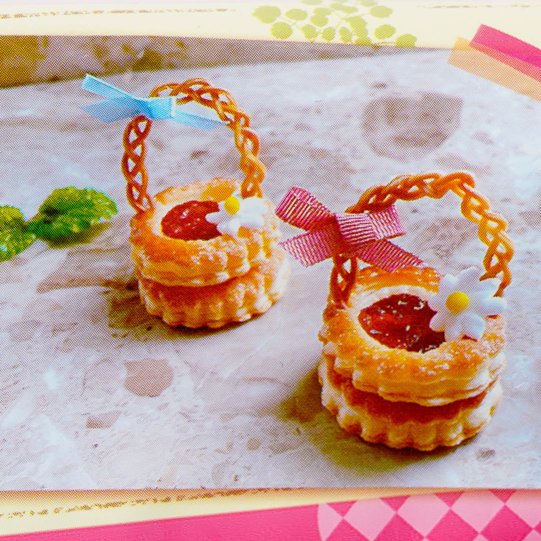 Sanritsu Tochiotome Strawberry Pie Snacks – Japan Candy Store